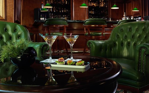 Το Explorer’s Bar Bistro γίνεται πιο καλλιτεχνικό | clickatlife