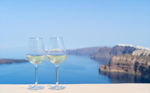 Το ελληνικό κρασί συνεχίζει την καλή πορεία στο εξωτερικό και το 2023 ...