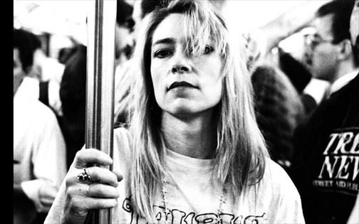 Η Kim Gordon, η ηγετική μορφή των Sonic Youth, στην Τεχνόπολη | clickatlife