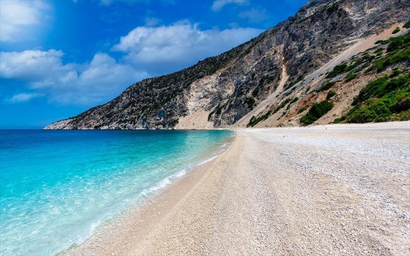 Πολιτική και μεταναστευτικό ως πηγή έμπνευσης στη νέα έκθεση του ...