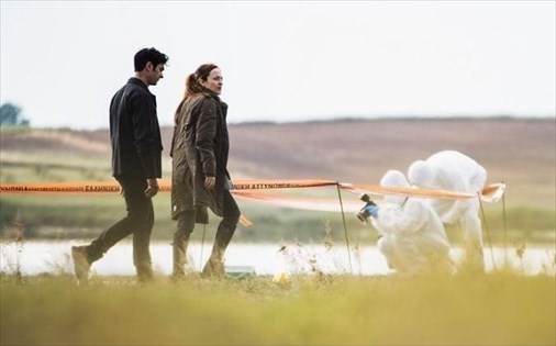 «Σώσε με»: Η ελληνική σειρά του Netflix ξεκινά το ταξίδι της | clickatlife