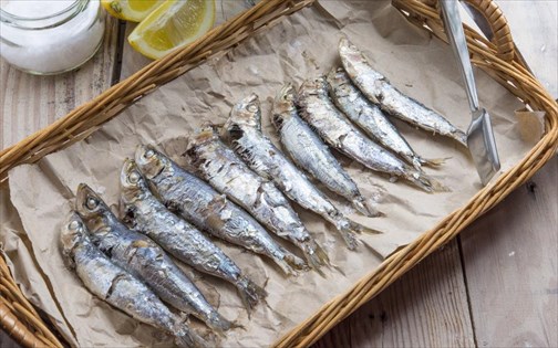 Σαρδέλα: η διατροφική της αξία και 2 συνταγές για να την απολαύσετε στο ...